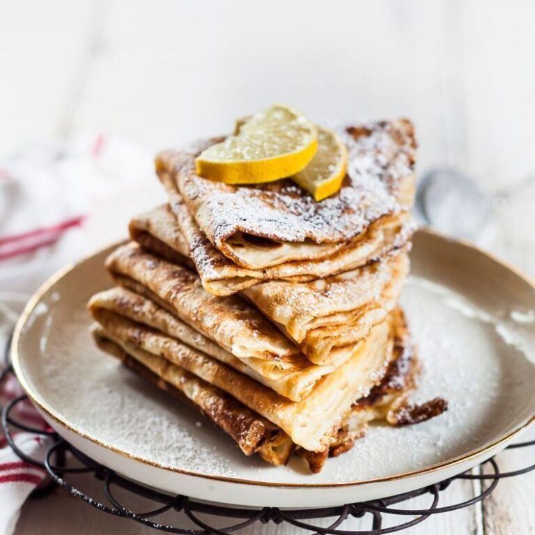 Les Crêpes spéciale Chandeleur - La Recette - mijoton.fr